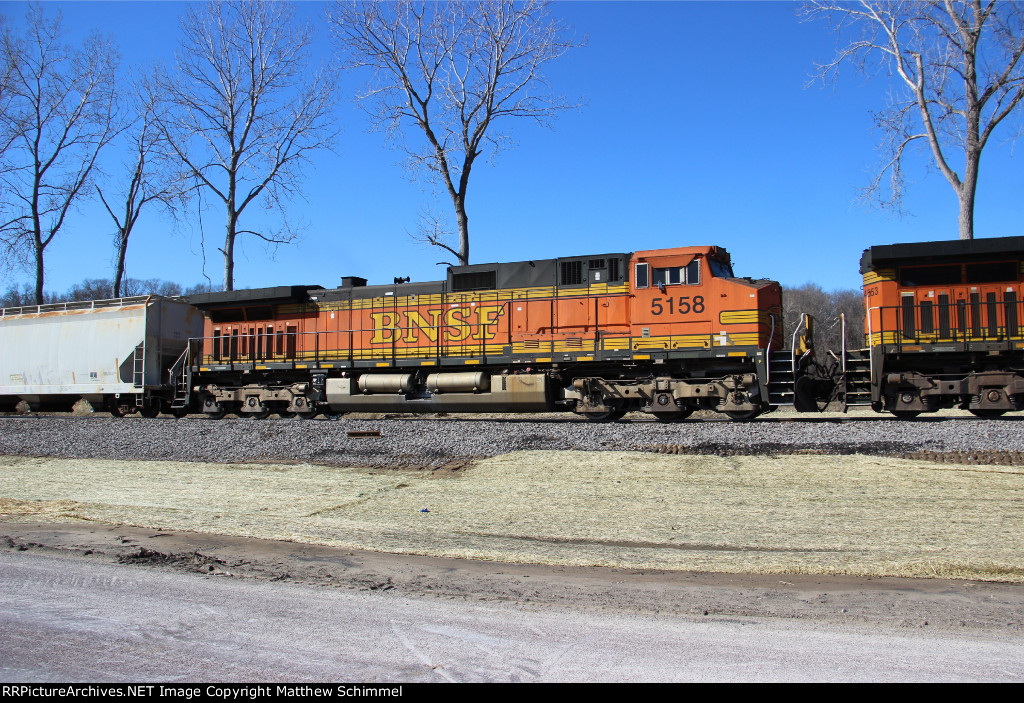 BNSF 5158